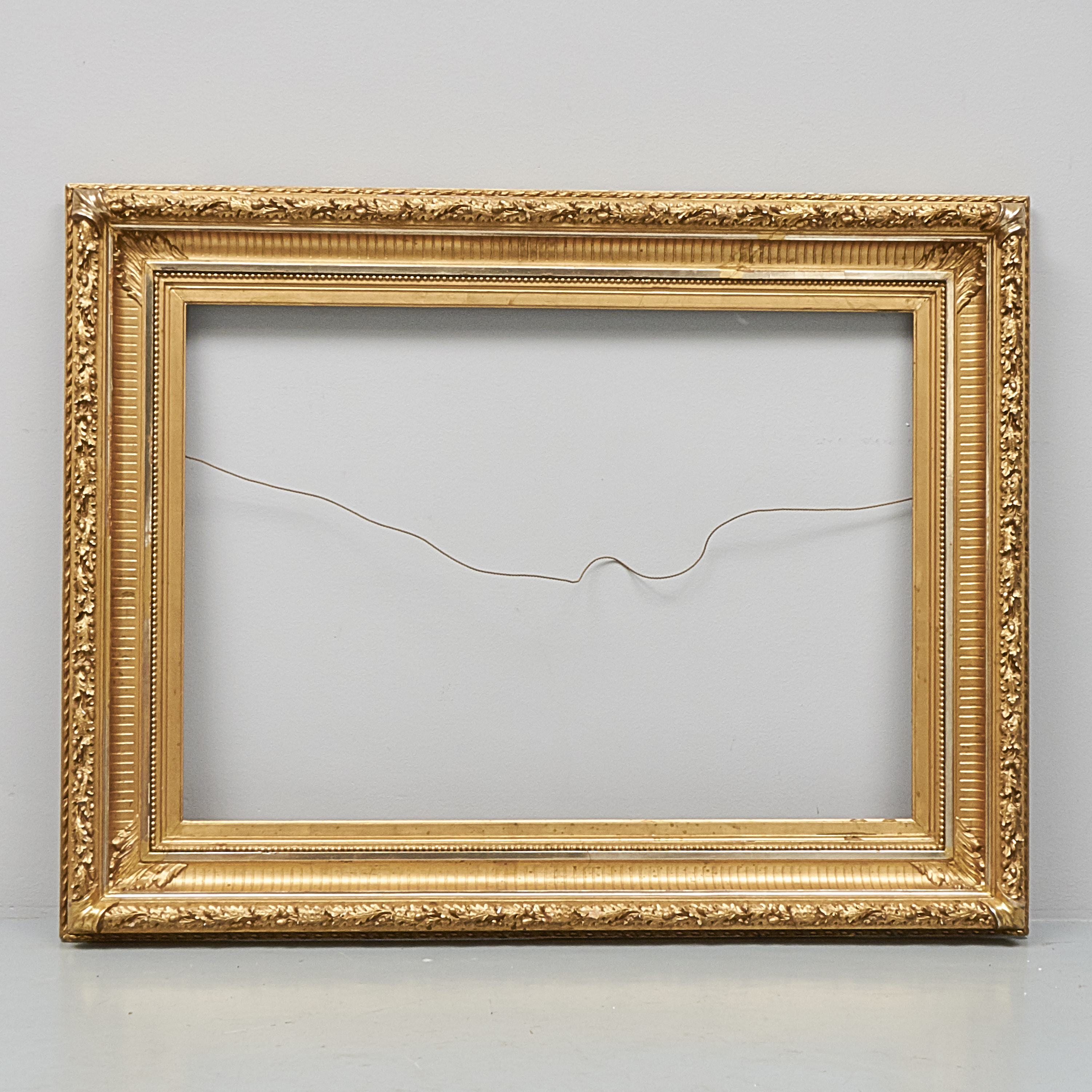 Tavelram, sent 1800-tal, ramens innermått: 74x104. Metropol - Auktioner i Stockholm och på ...